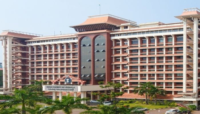 Walayar Sisters Rape Case: वालयार दुष्कर्म पीड़िताओं की मां ने पूर्व ...